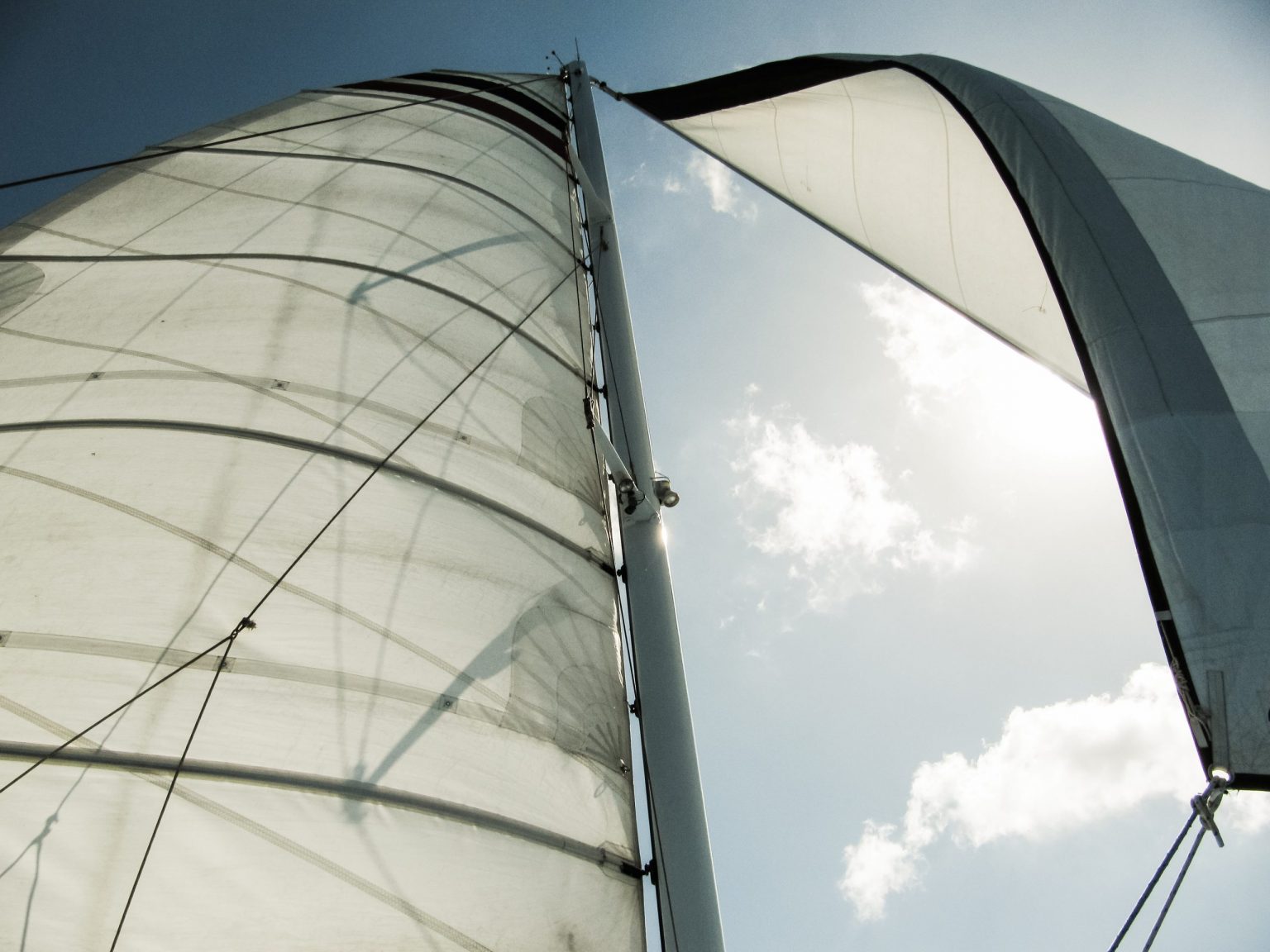 How to Reef a Sail - What, Why & How To GUIDE