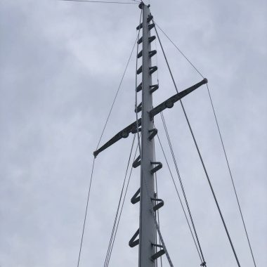 How to Climb a Mast - Is a Mast Ladder Worth It?