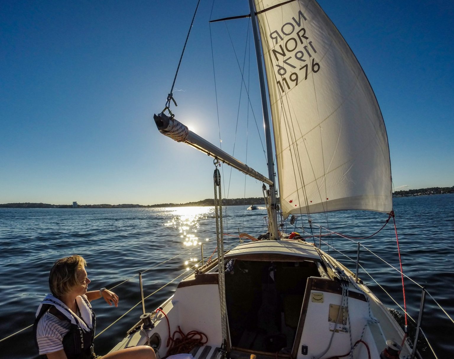 What Is a Pocket Cruiser Sailboat? - Best Small Boats Under 30 feet 2022