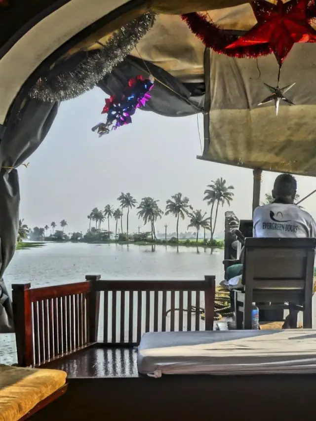 How to Build a Houseboat - My Cruiser Life Magazine