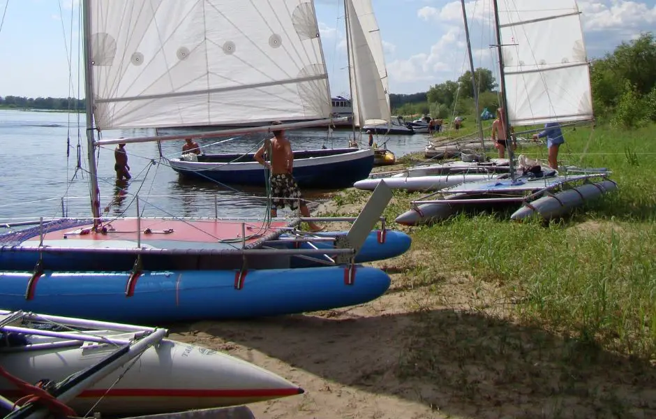 6 Best Inflatable Catamarans: In-Depth Reviews of Top Models